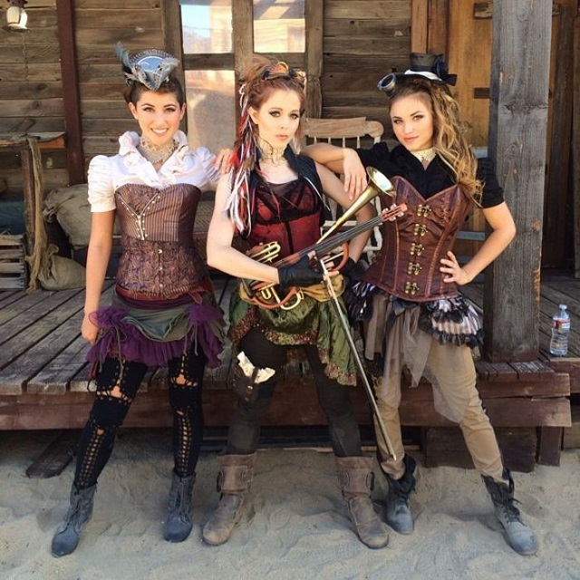 CDS #496 – Roundtable Rival (Lindsey Stirling) - baconfrito